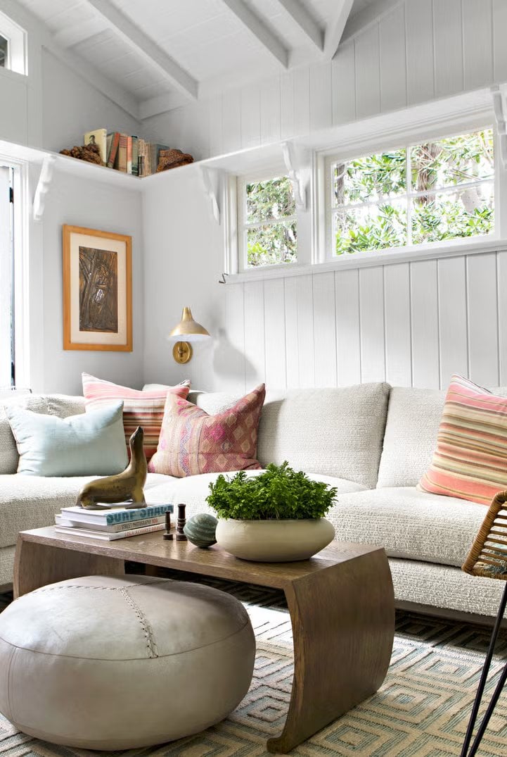 60 Small Living Room Ideas That Make the Space Feel Bigger (Decorating ...