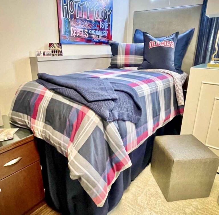 41 Creative College Dorm Room Color Schemes That Are Super Cozy and ...