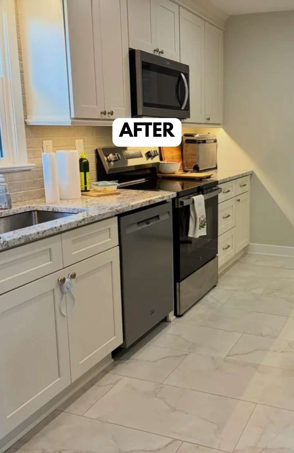25 Small Kitchen Makeovers (Before and After) That Will Inspire Your ...